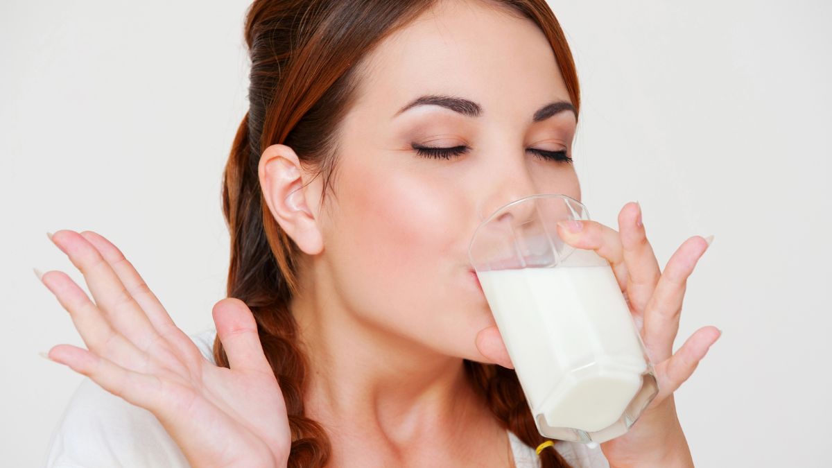15 Surprising Effects of Drinking Oat Milk Regularly - I Love Cream Cheese